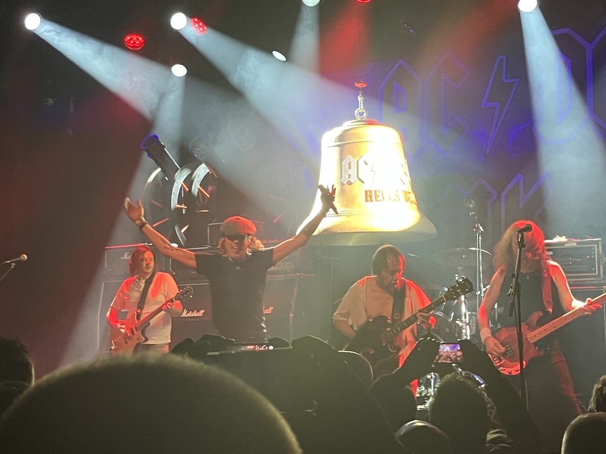 AC/DC UK -50 years AC/DC Concert & Tour History (Updated for 2025 ...