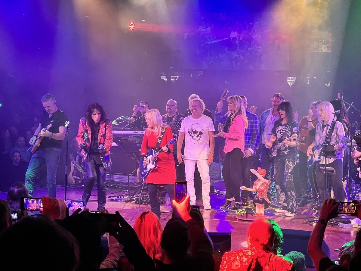 Dec 09, 2023: Alice Cooper / Quiet Riot / Sammy Hagar / nancy wilson ...