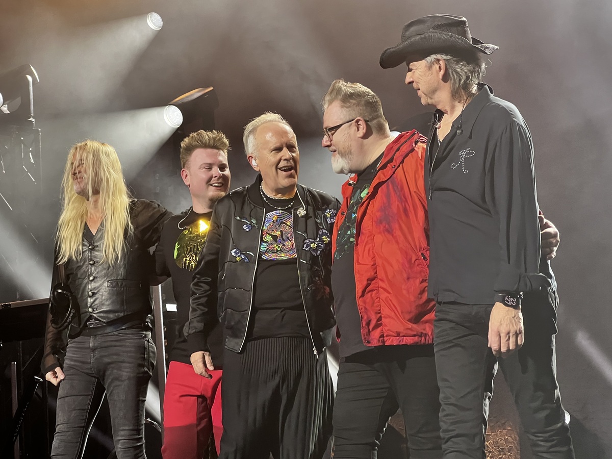 Howard Jones Concert & Tour History (Updated for 2024) | Concert Archives