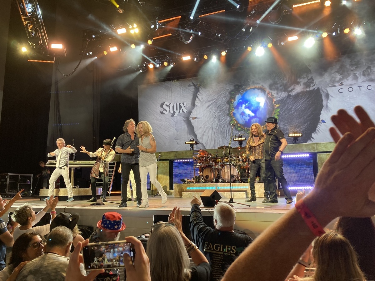 Loverboy Concert & Tour History (Updated for 2024) | Concert Archives
