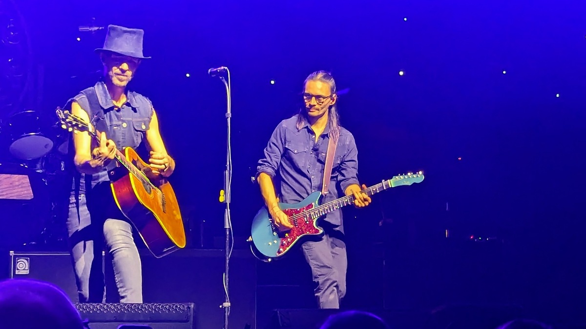 Calogero Concert & Tour History (Updated for 2024) | Concert Archives