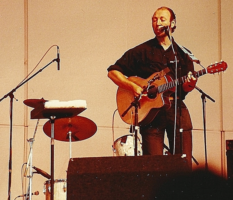 Richard Thompson Concert & Tour History (Updated for 2024) | Concert ...