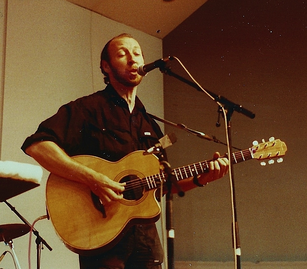 Richard Thompson Concert & Tour History (Updated for 2024) | Concert ...