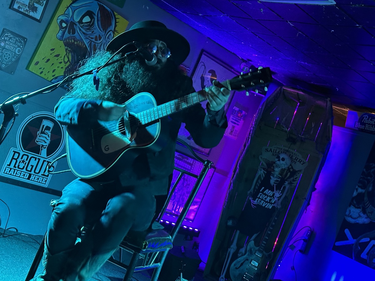 Lightnin' Luke Concert Photos | Concert Archives