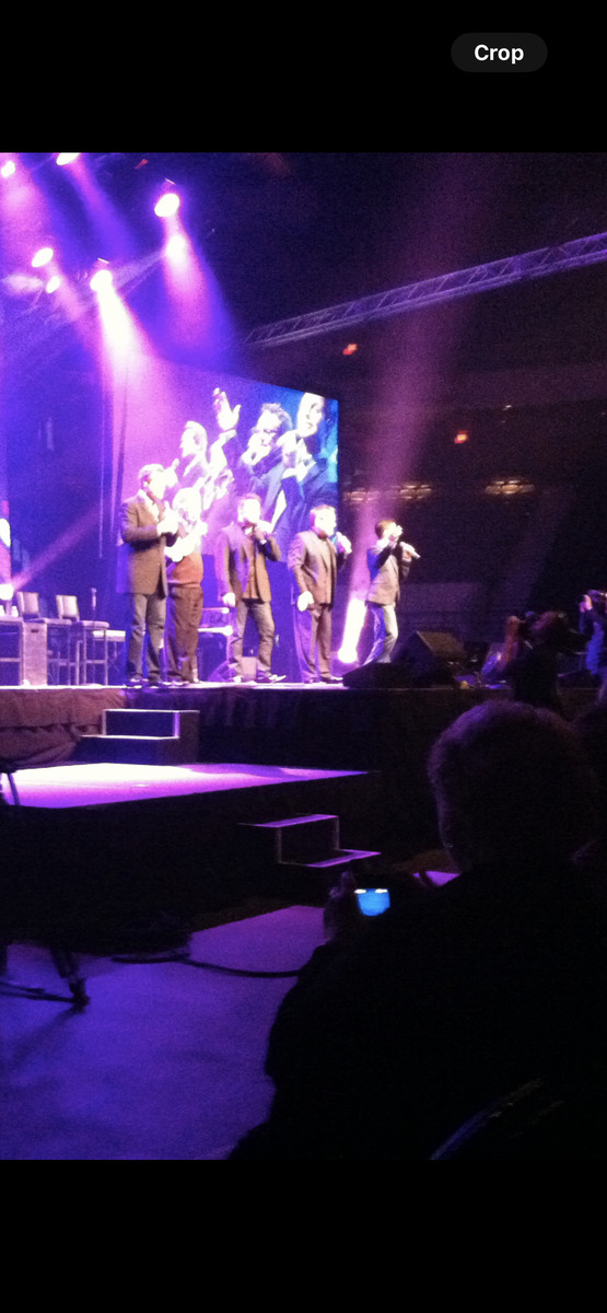Bill Gaither & Friends "Homecoming" Concert & Tour History | Concert ...