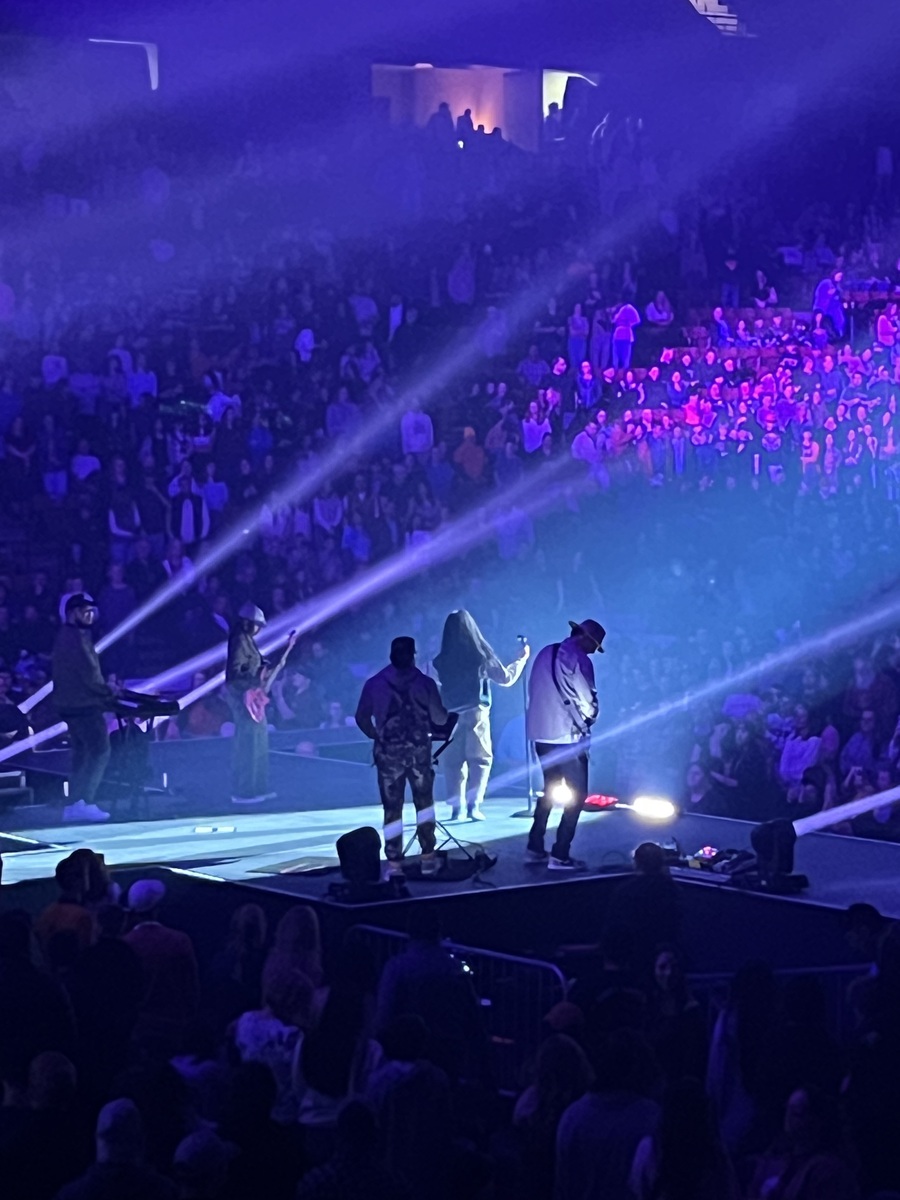 Jon Reddick Concert Photos | Concert Archives