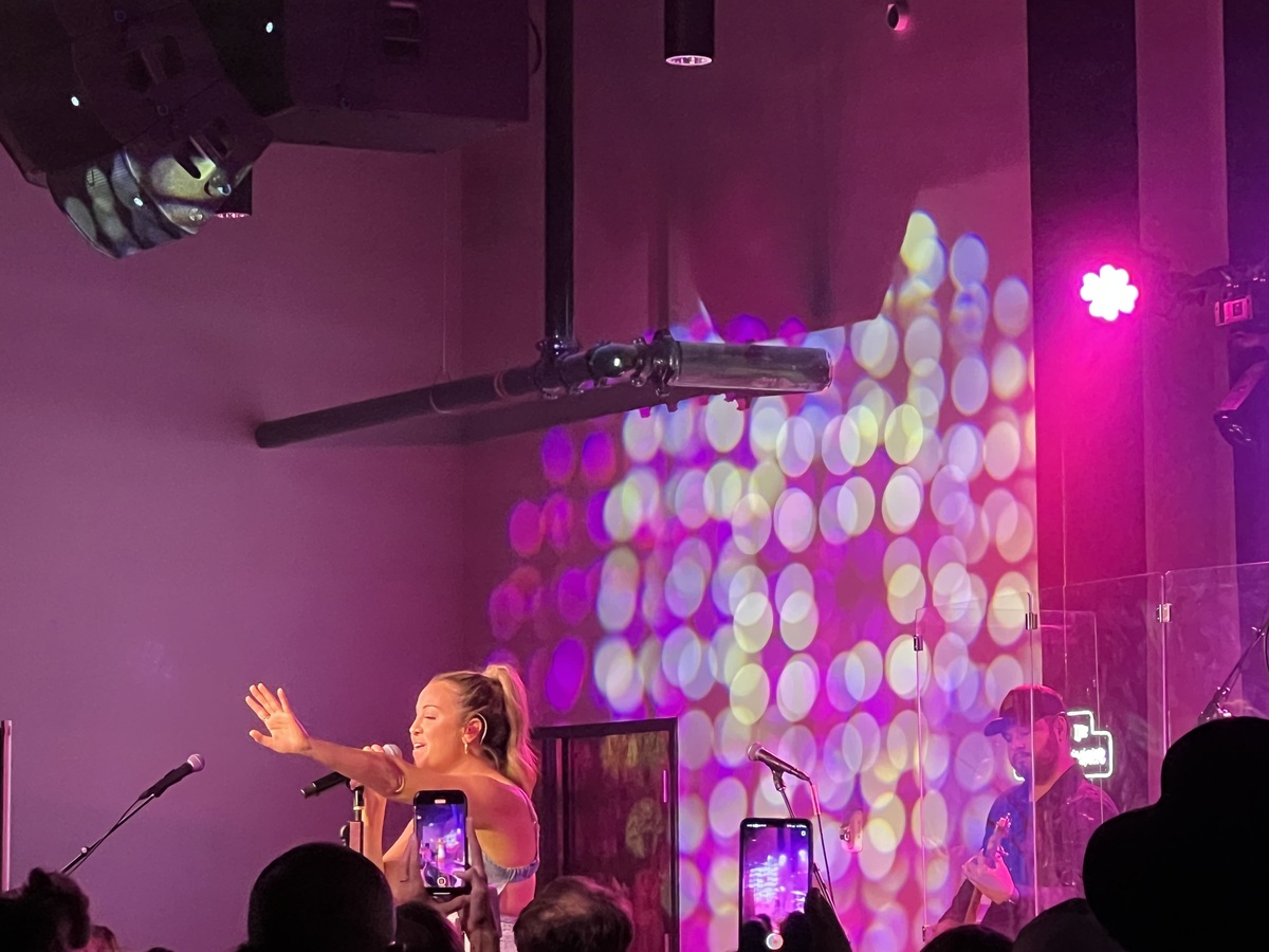 Alexandra Kay Concert & Tour History (Updated for 2024) | Concert Archives