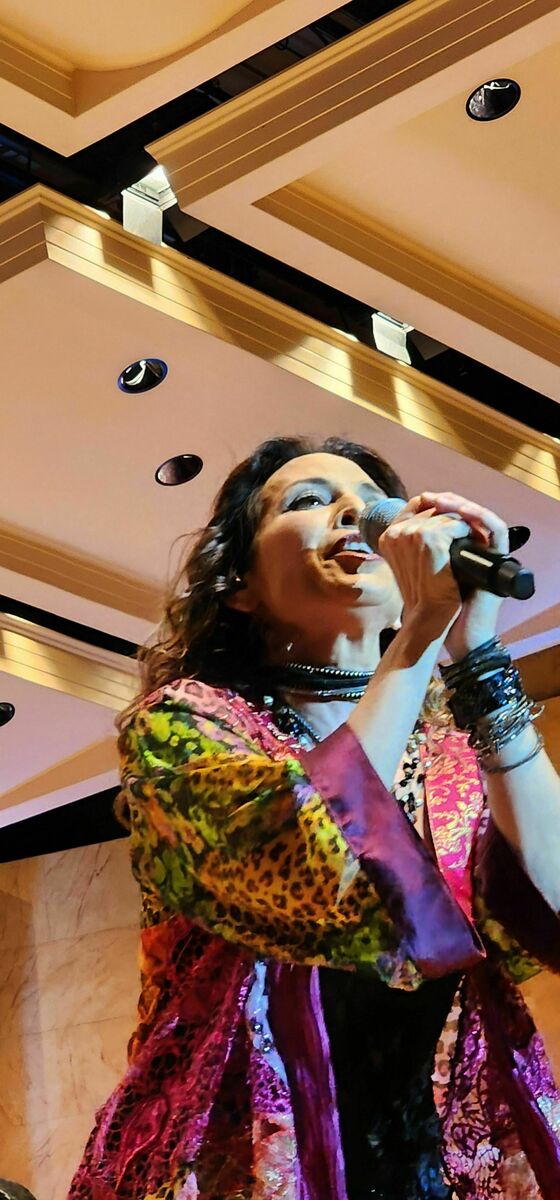 ALI HANDAL...LANDSLIDE Concert & Tour History | Concert Archives