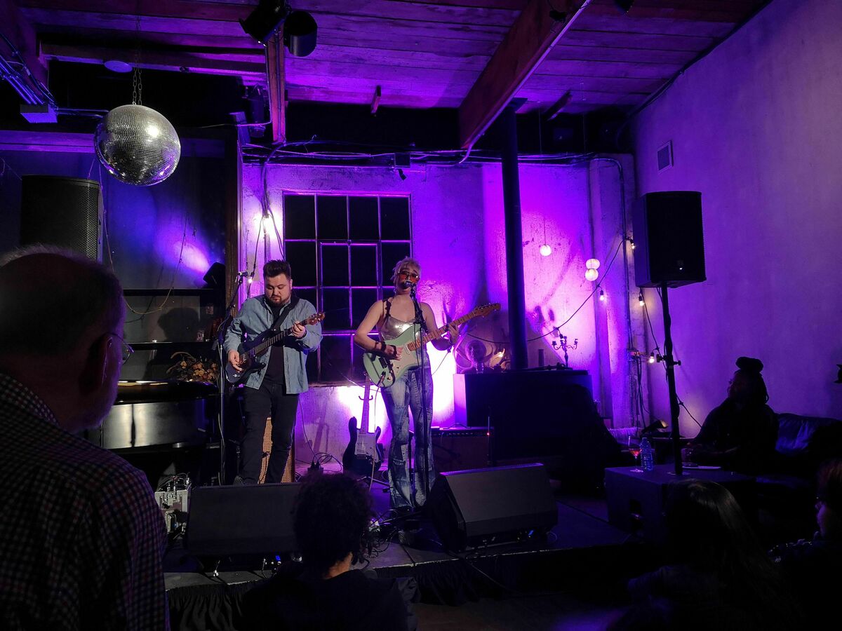 Cara Bateman Concert Photos | Concert Archives