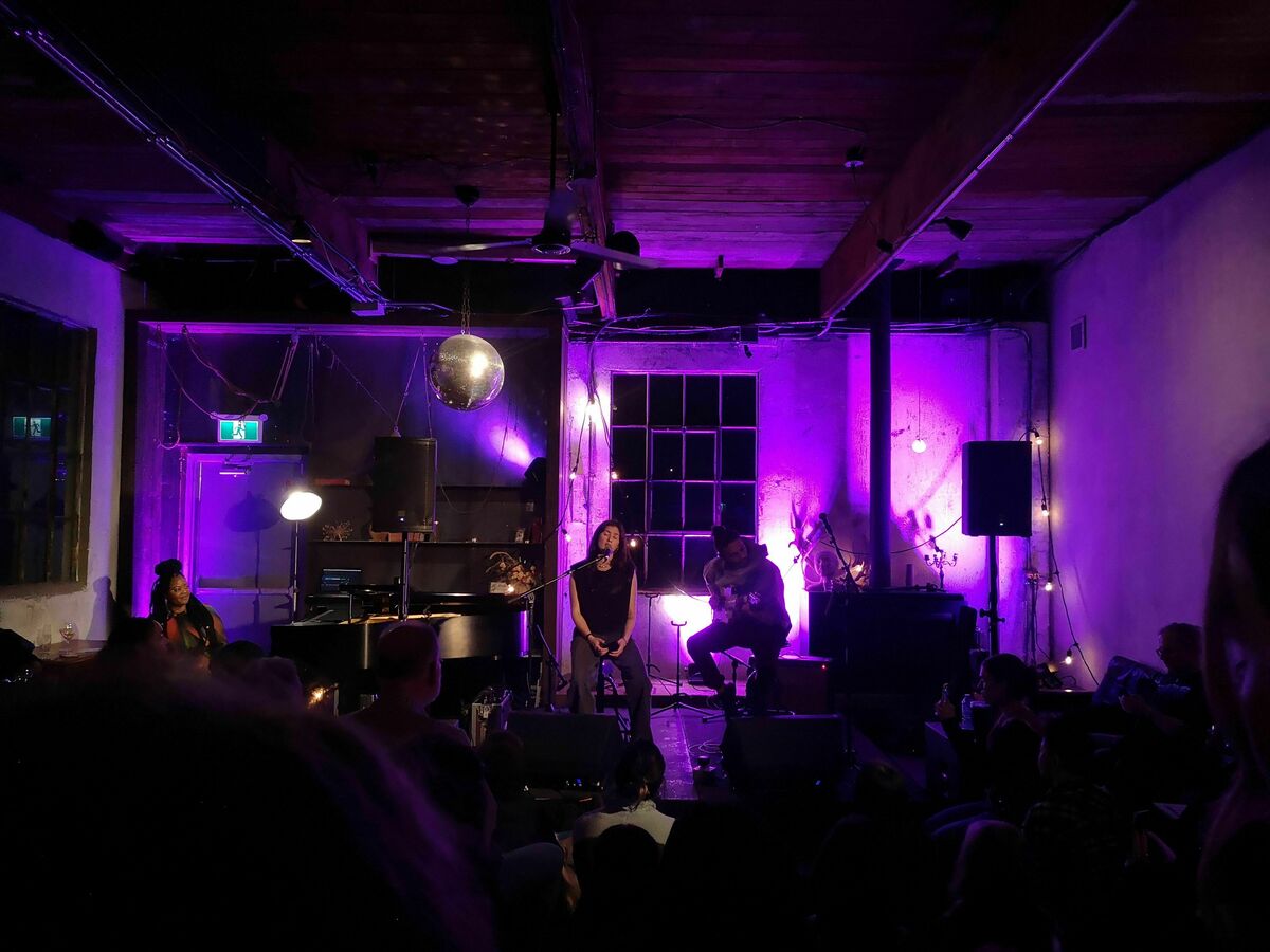 Cara Bateman Concert Photos | Concert Archives