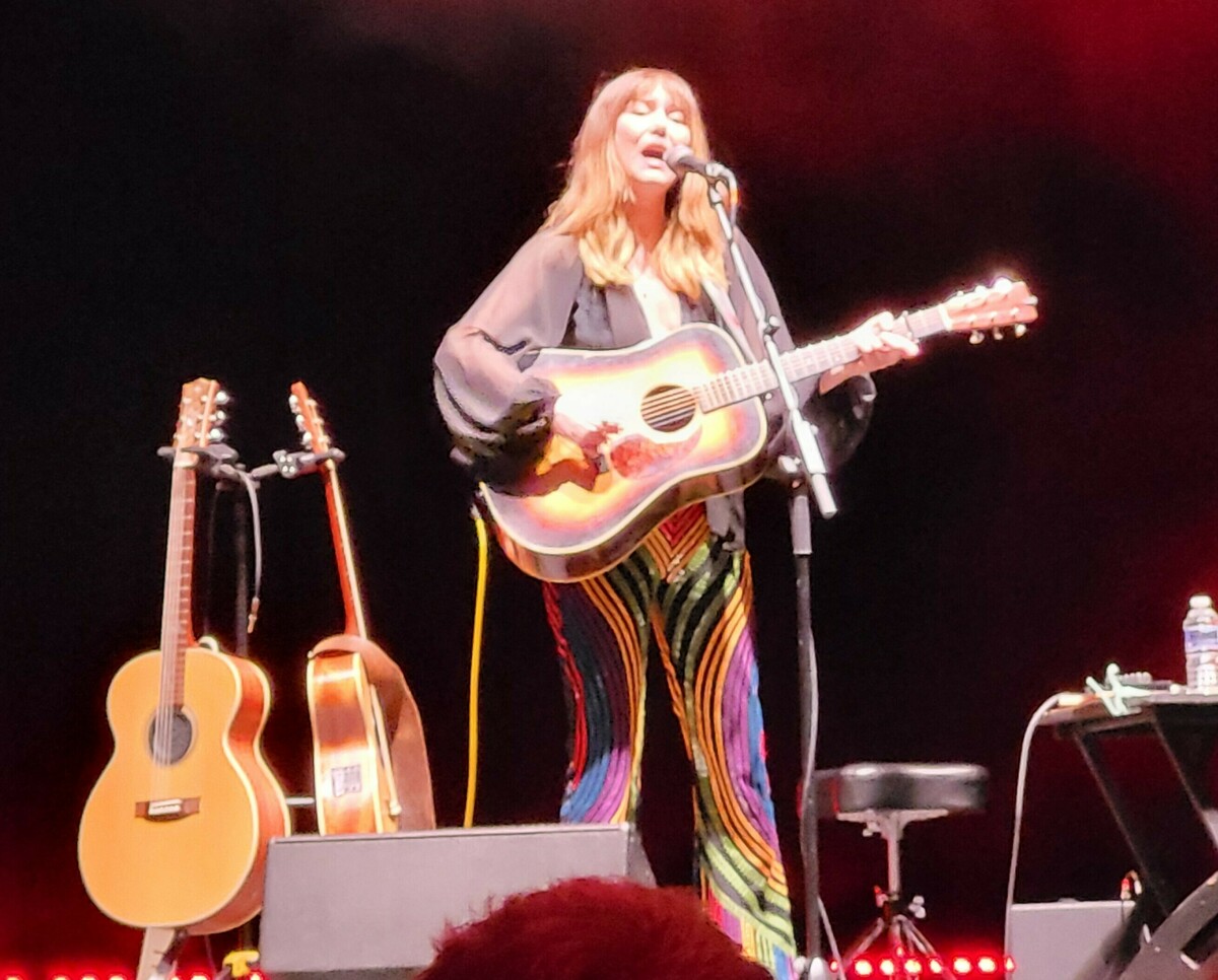 Tommy Emmanuel Concert & Tour History (Updated for 2024) | Concert Archives