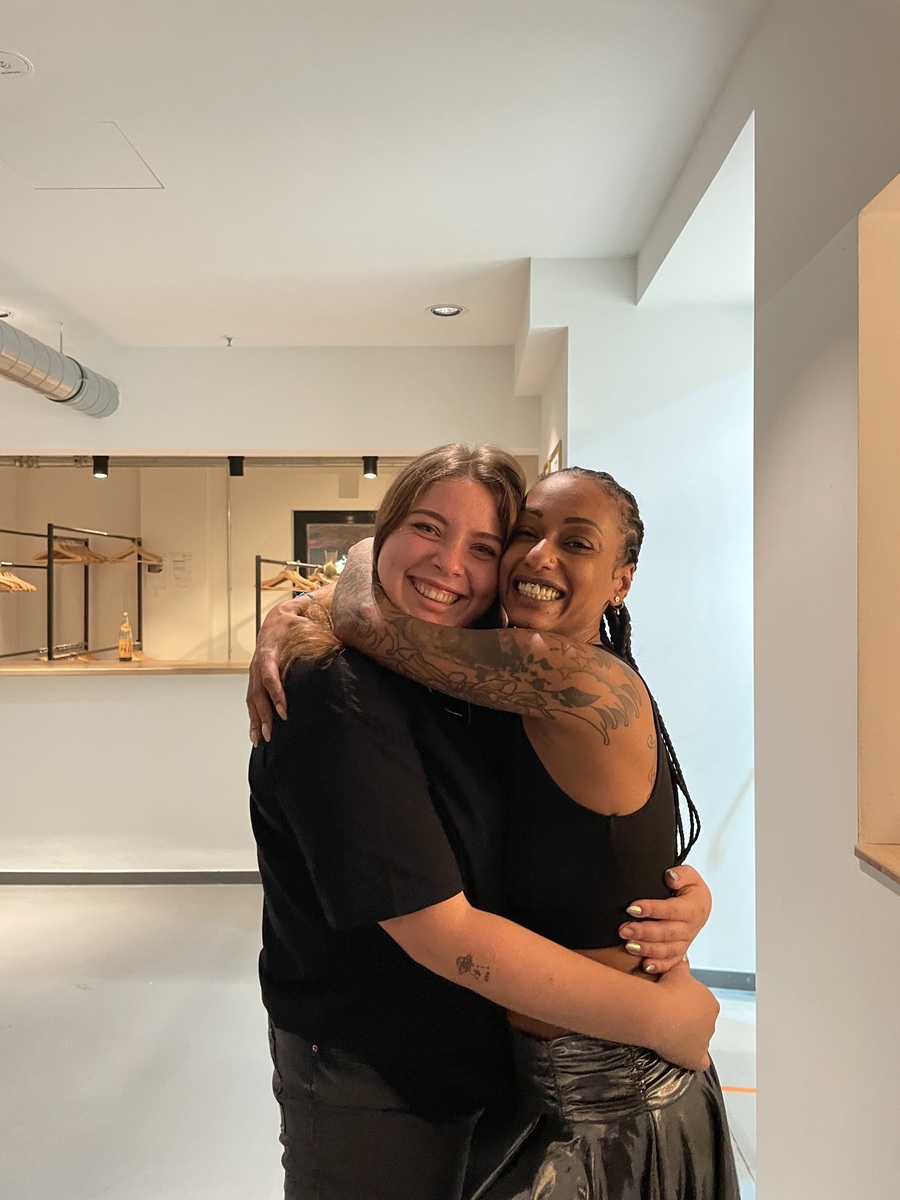 Queen Lizzy Concert & Tour History | Concert Archives