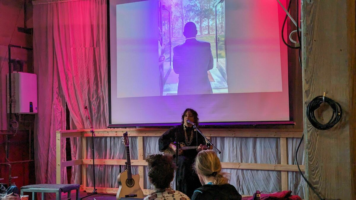 Laura Reed Concert & Tour History | Concert Archives