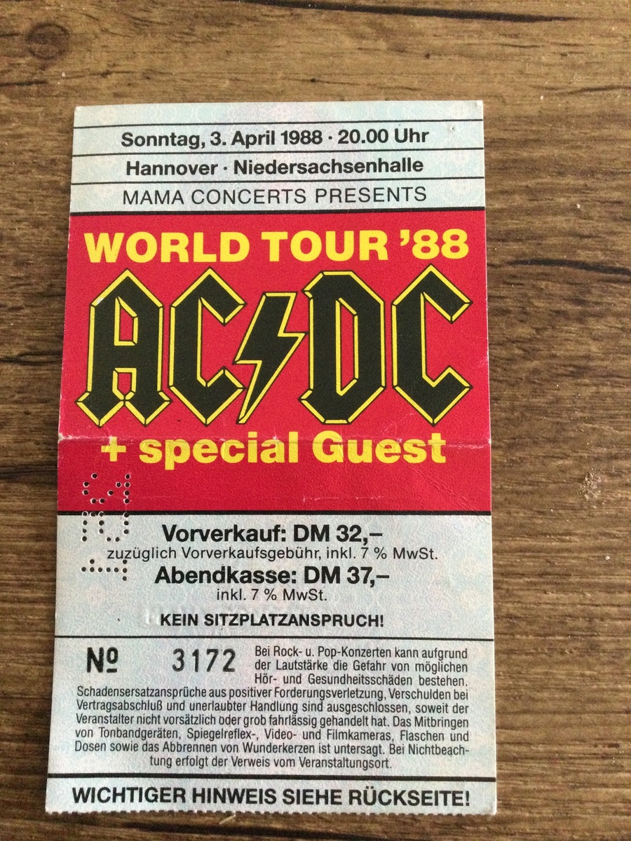 Apr 03, 1988: AC/DC at Niedersachsenhalle Hanover, Lower Saxony ...