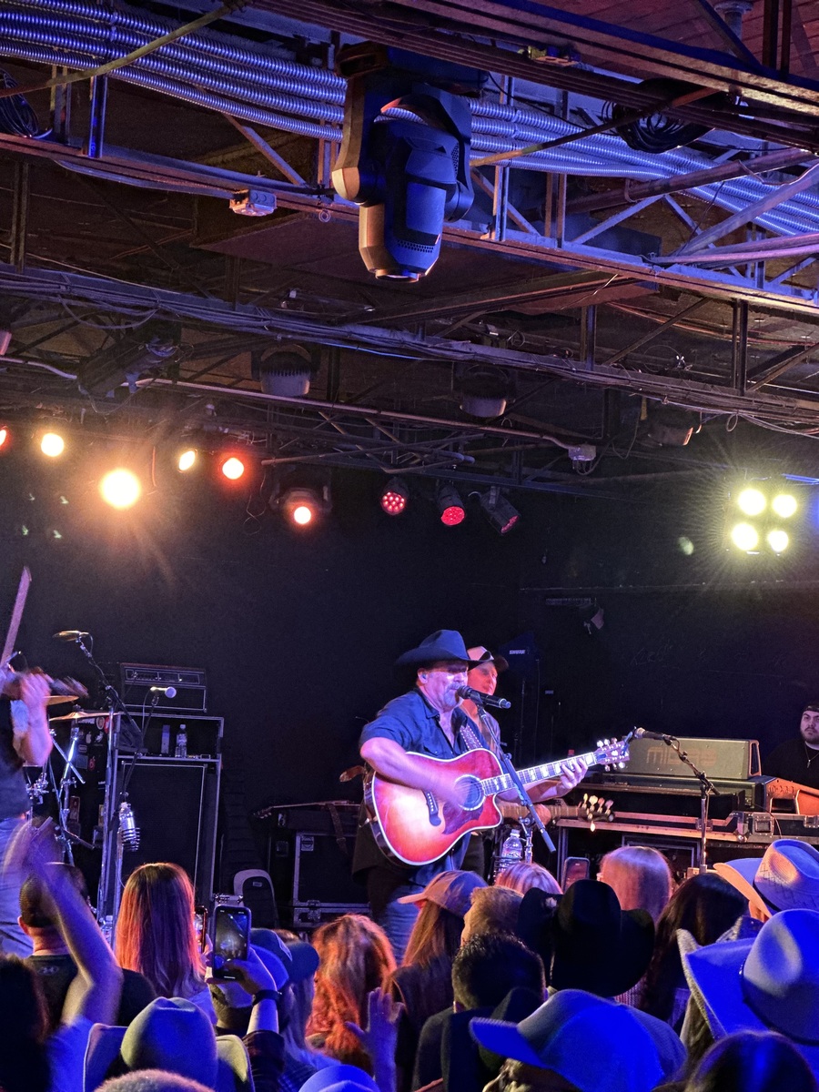 Chris Cagle Concert & Tour History (Updated for 2024) | Concert Archives