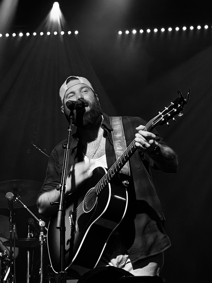 Jordan Davis Concert & Tour History | Concert Archives