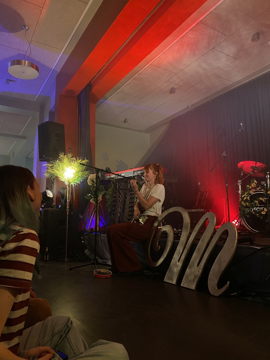 Alex Mayr Concert Photos | Concert Archives