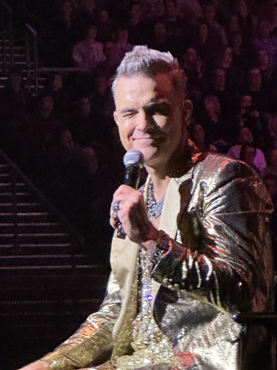 Robbie Williams Concert & Tour History (Updated for 2024 - 2025 ...