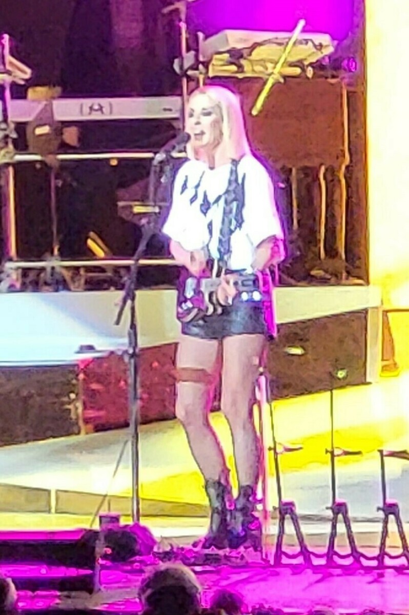 The Chicks (fka Dixie Chicks) Concert & Tour History | Concert Archives