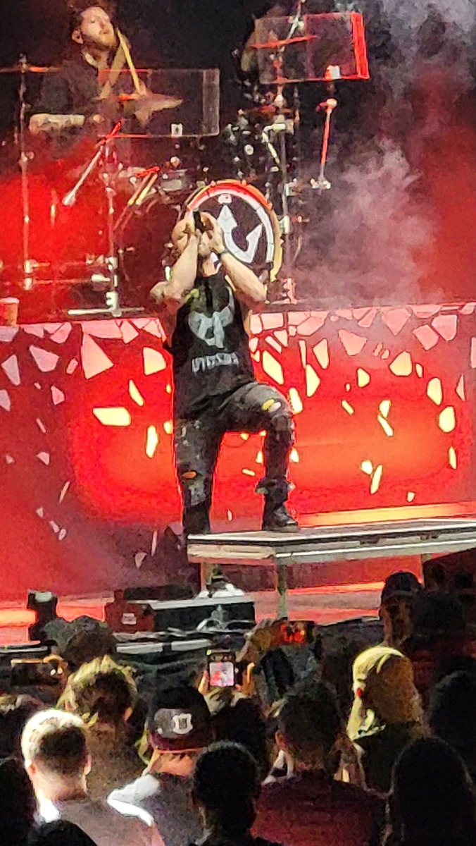 Breaking Benjamin Concert & Tour History (Updated for 2024) | Concert ...