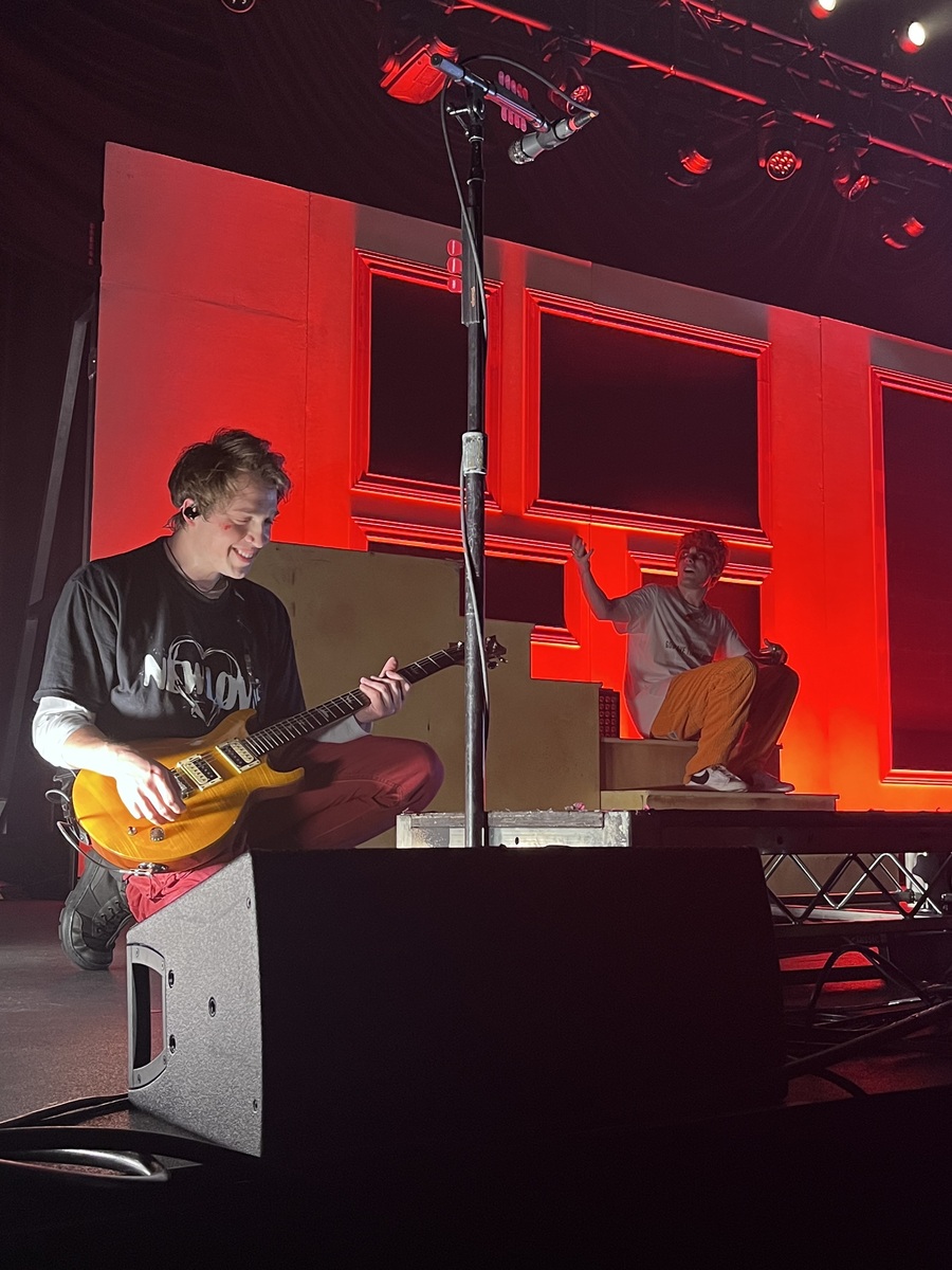 Elliot Lee Concert & Tour History (Updated for 2024) | Concert Archives