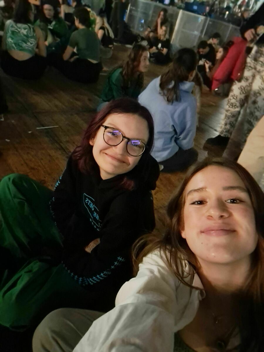 Mar 17, 2024: Niall Horan / Tommy Lefroy at Fortuna Arena Prague ...