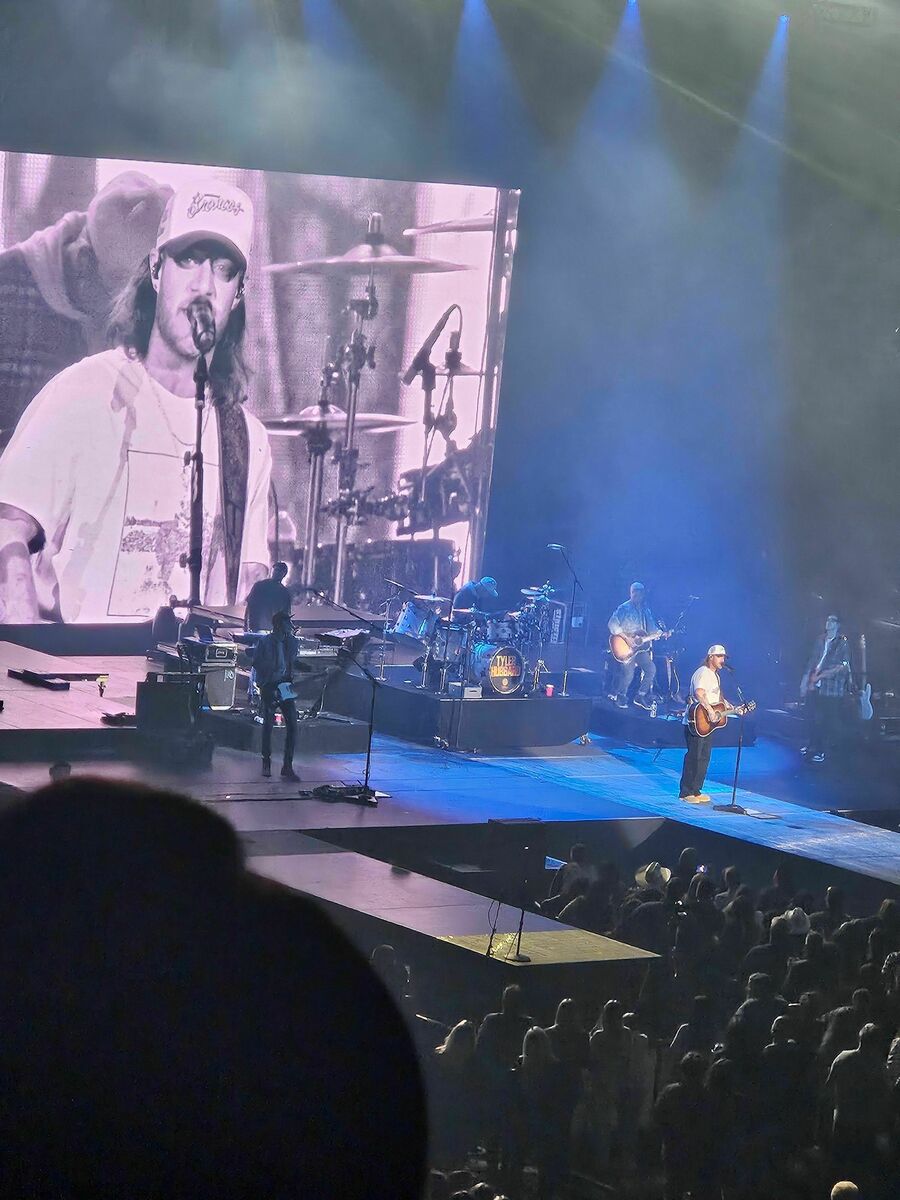 Kane Brown Concert & Tour History (Updated for 2024) | Concert Archives