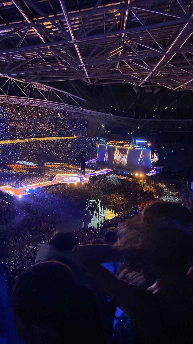 Feb 25, 2024: Taylor Swift / Sabrina Carpenter at Accor Stadium Sydney ...