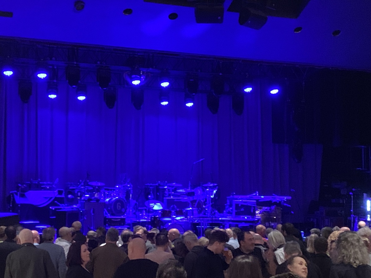 Concert History of Southend Cliffs Pavilion Southend-on-Sea, England ...