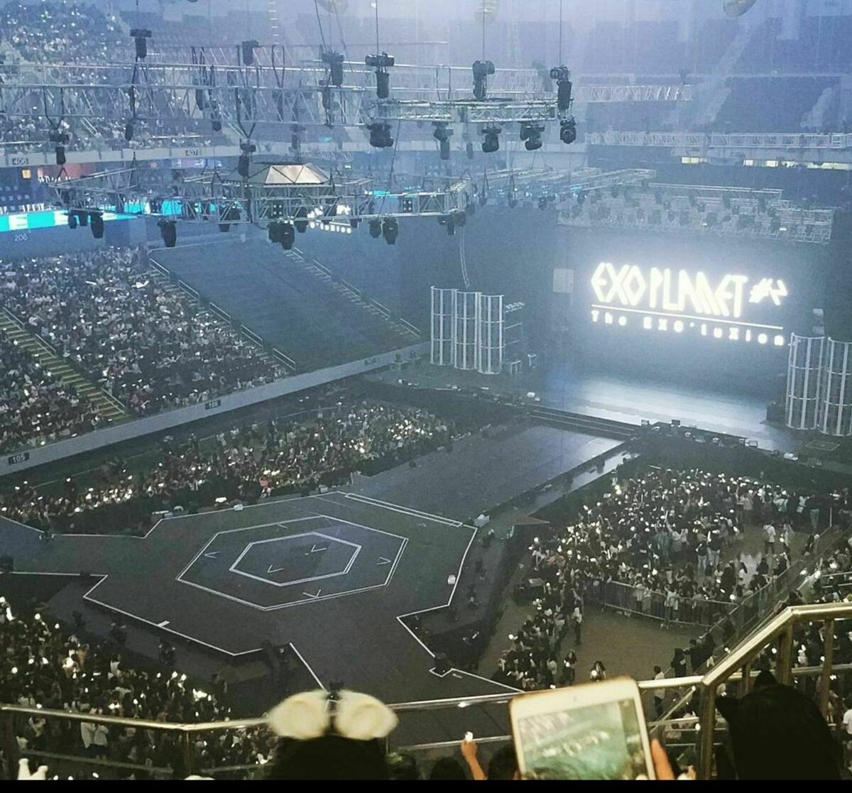 Jan 23, 2016: EXO at SM Mall of Asia Arena Pasay City, Metro Manila ...
