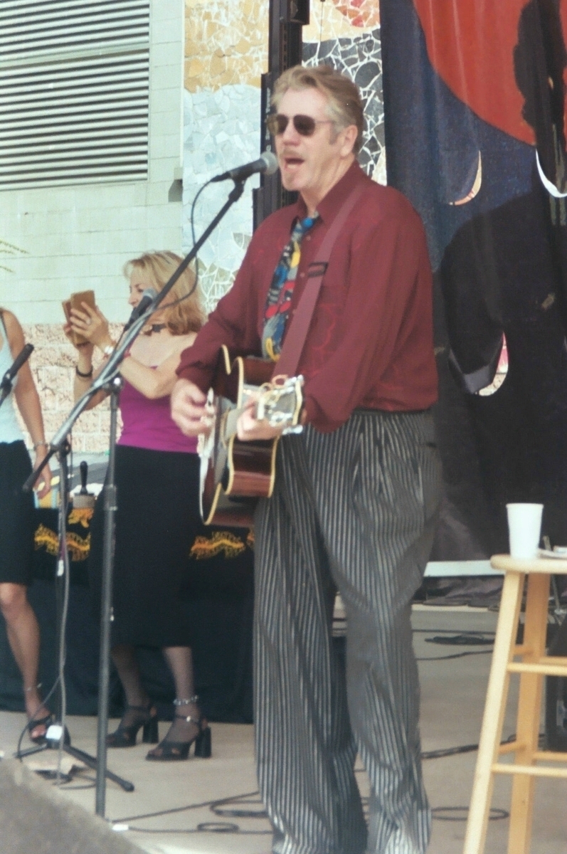 Dan Hicks & the Hot Licks Concert & Tour History | Concert Archives