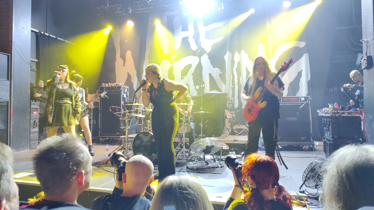 The Warning Concert & Tour History (Updated for 2024 - 2025) | Concert ...