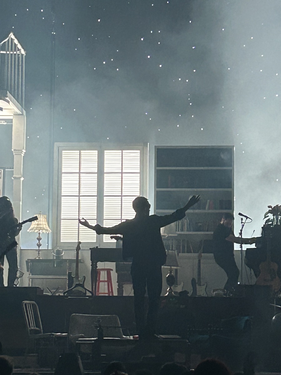 The 1975 Concert & Tour History (Updated for 2024) | Concert Archives