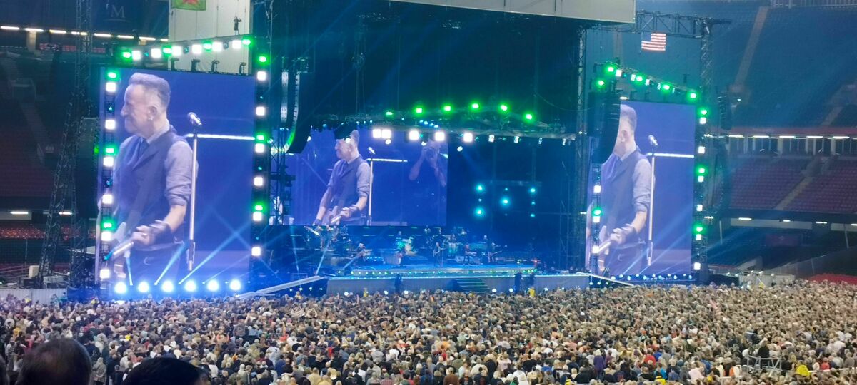 Bruce Springsteen Concert & Tour History (Updated for 2024 - 2025 ...