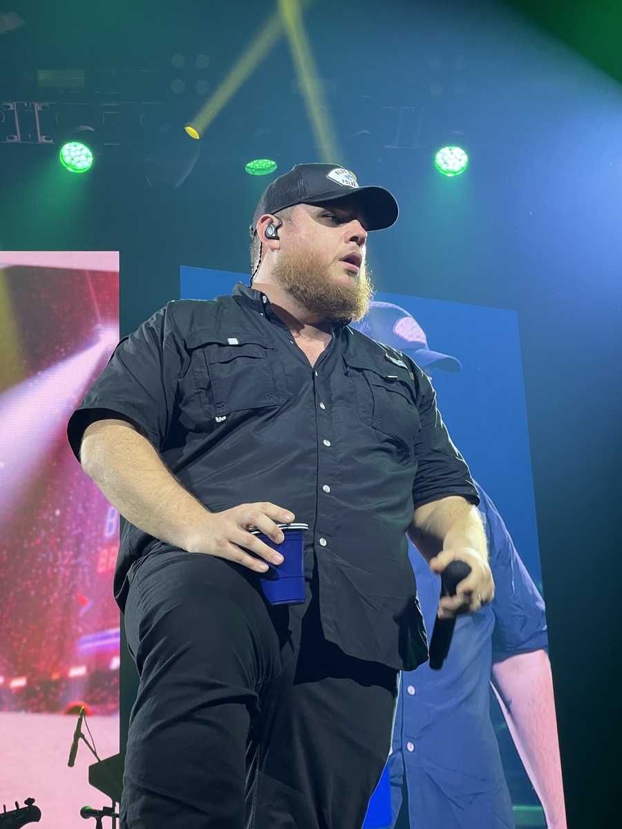 Luke Combs Concert & Tour History (Updated for 2024) | Concert Archives