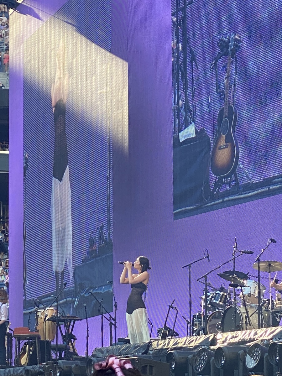 Jul 23, 2023: Taylor Swift / Gracie Abrams / HAIM at Lumen Field ...