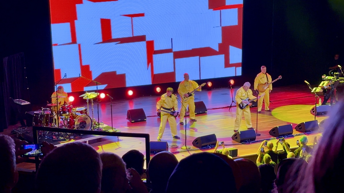 Devo Concert & Tour History (Updated for 2024) | Concert Archives