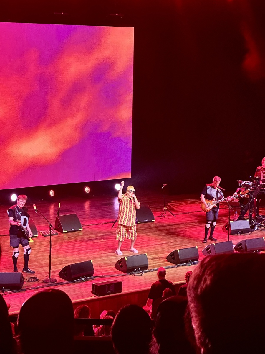 Devo Concert & Tour History (Updated for 2024) | Concert Archives