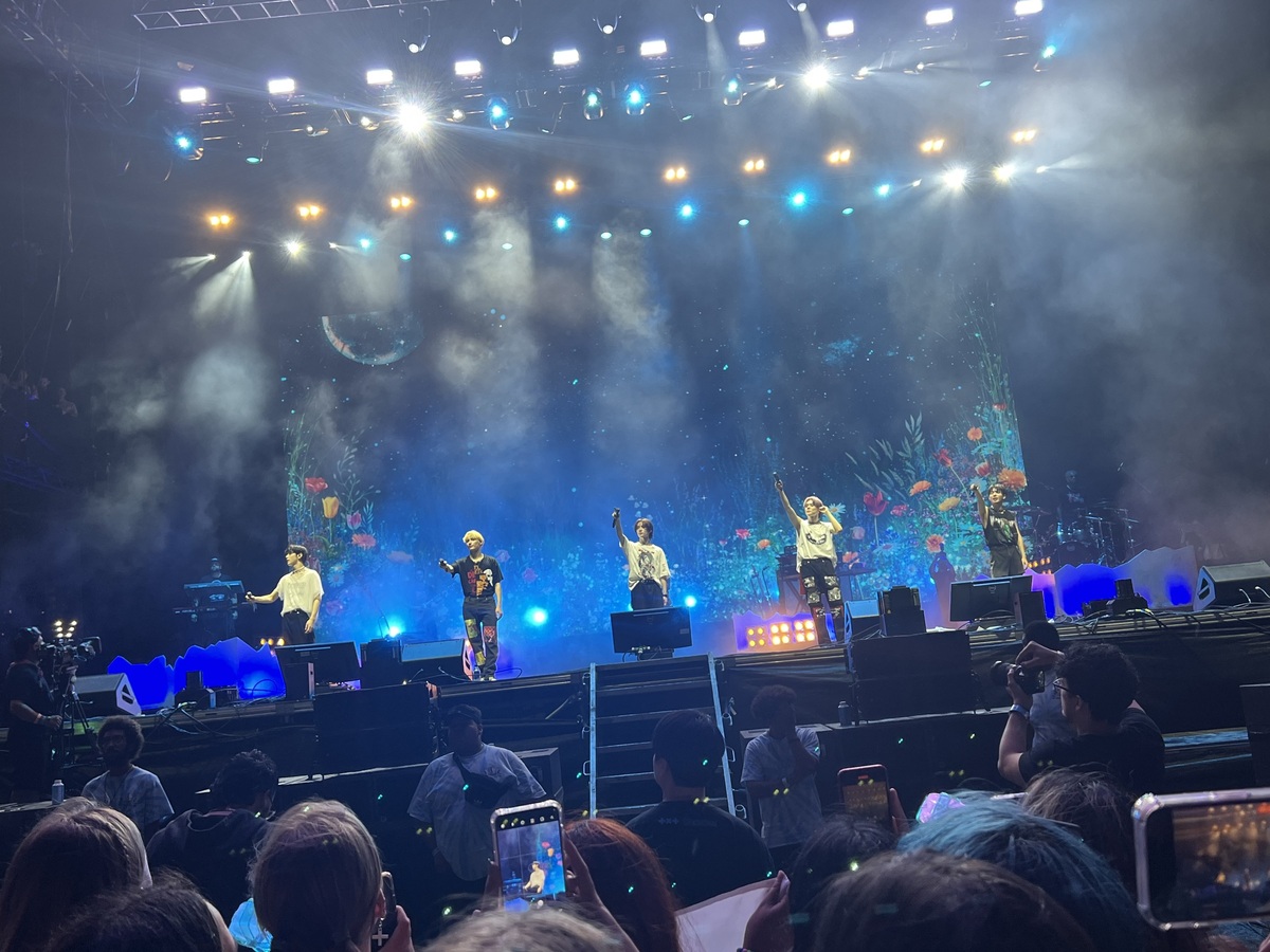 NewJeans Concert & Tour History (Updated for 2024) | Concert Archives