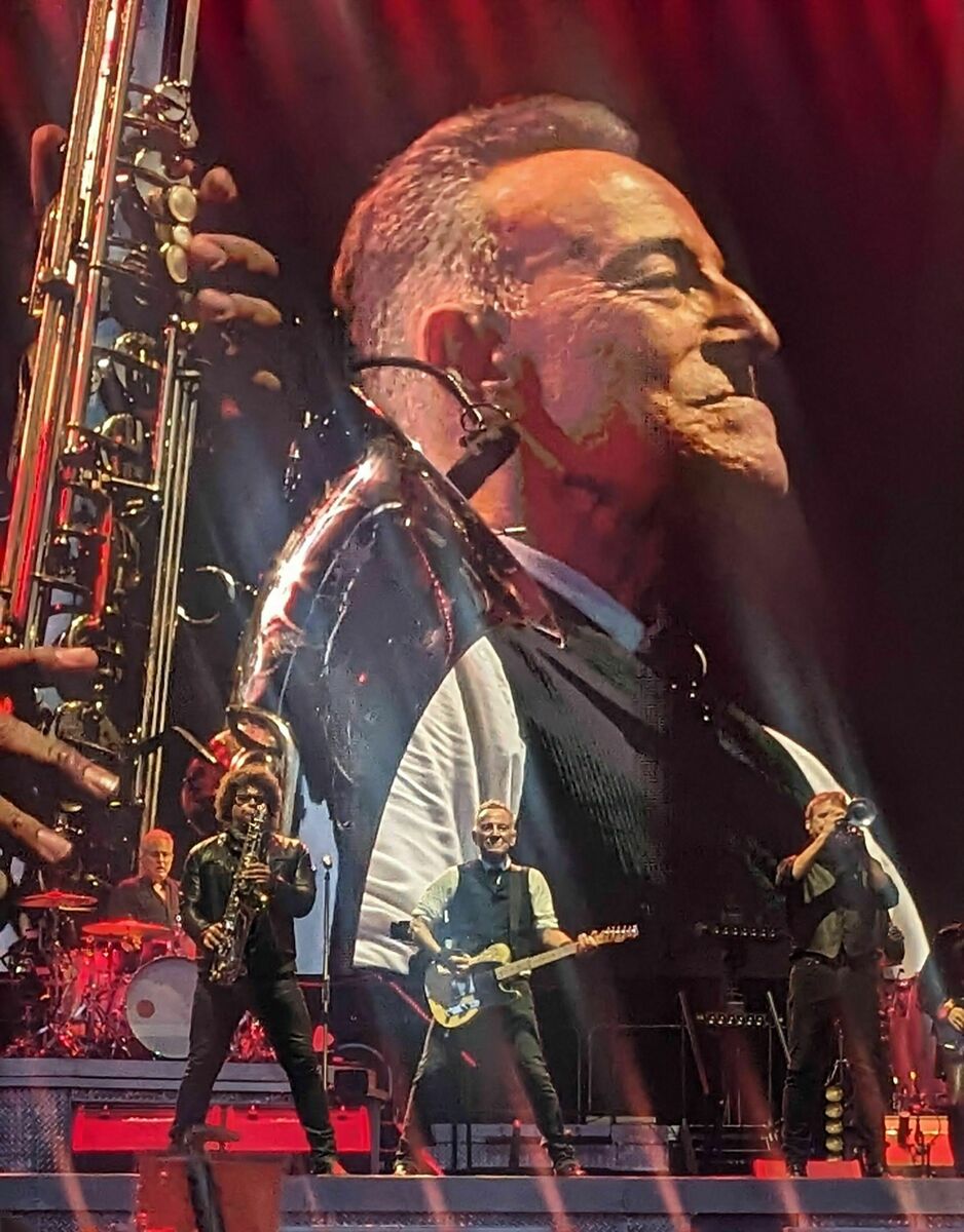 Bruce Springsteen & The E Street Band Concert & Tour History (Updated ...