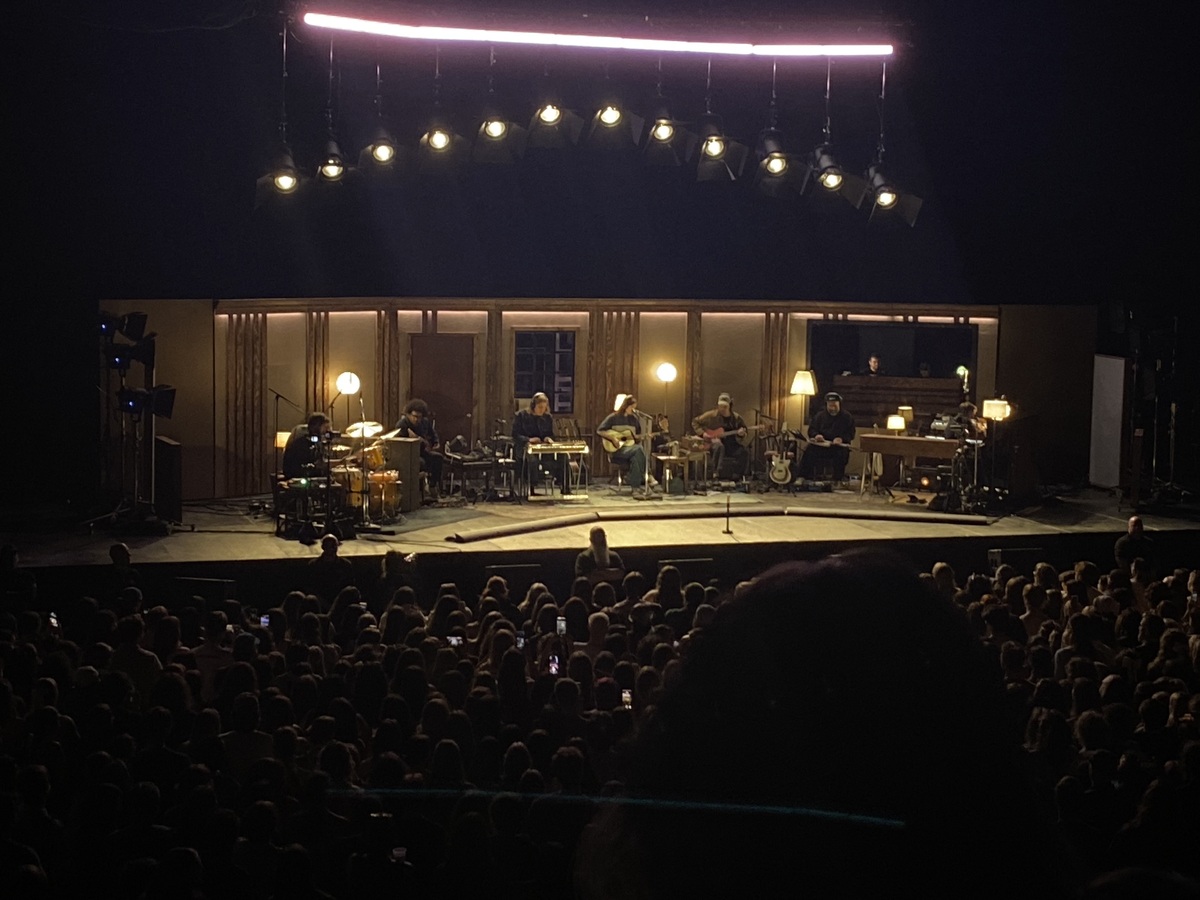 Lizzy McAlpine Concert & Tour History (Updated for 2024) | Concert Archives