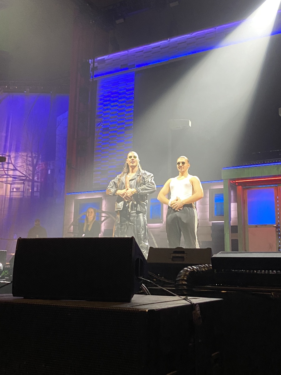 Apache 207 Concert & Tour History (Updated for 2025 - 2026) | Concert ...