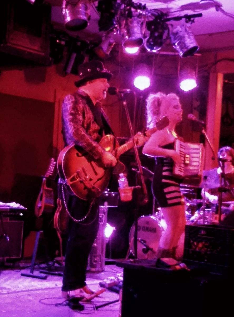 Tif Ginn Concert & Tour History | Concert Archives