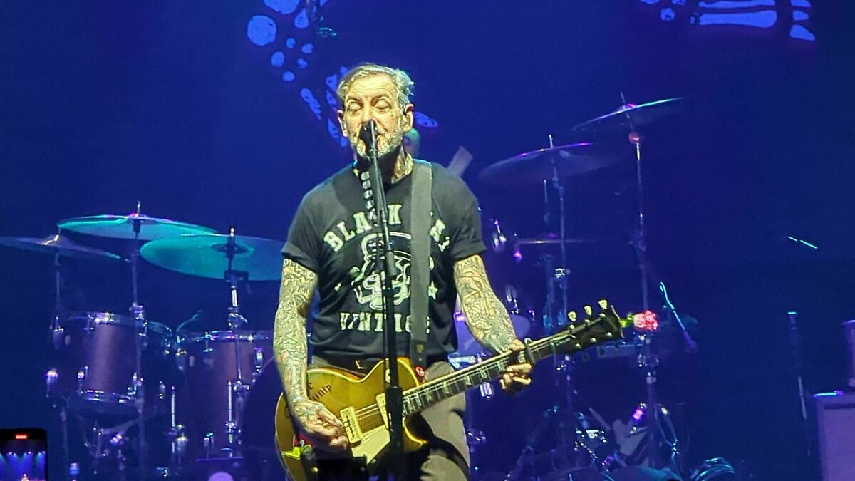 Social Distortion Concert & Tour History (Updated for 2024) | Concert ...