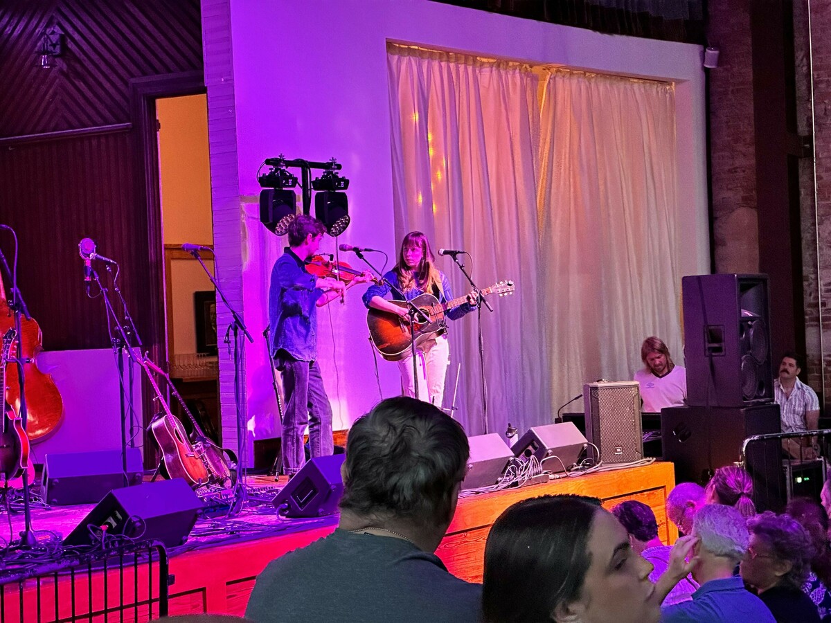 Viv & Riley Concert & Tour History (Updated for 2024) | Concert Archives