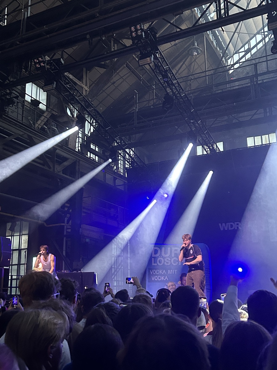 Ski Aggu Concert Photos | Concert Archives