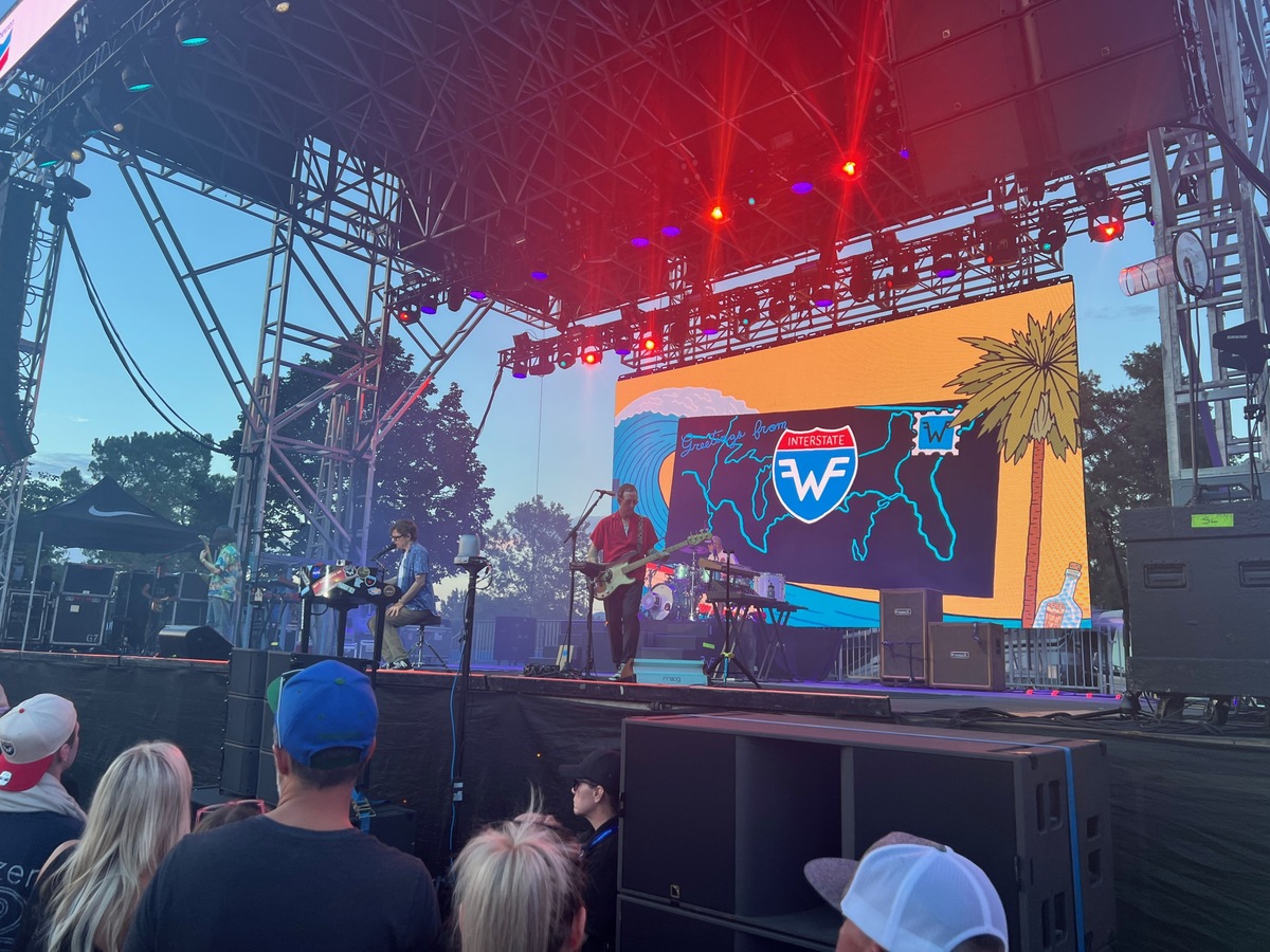 Weezer Concert & Tour History (Updated for 2024) | Concert Archives