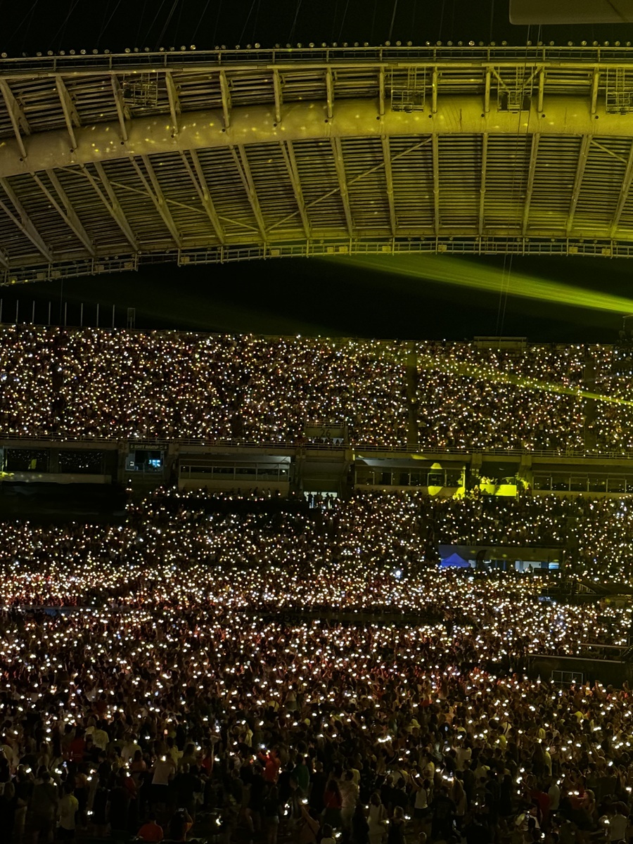 Jun 09, 2024: Coldplay / Maisie Peters / Antonia Kaouri at Olympic ...