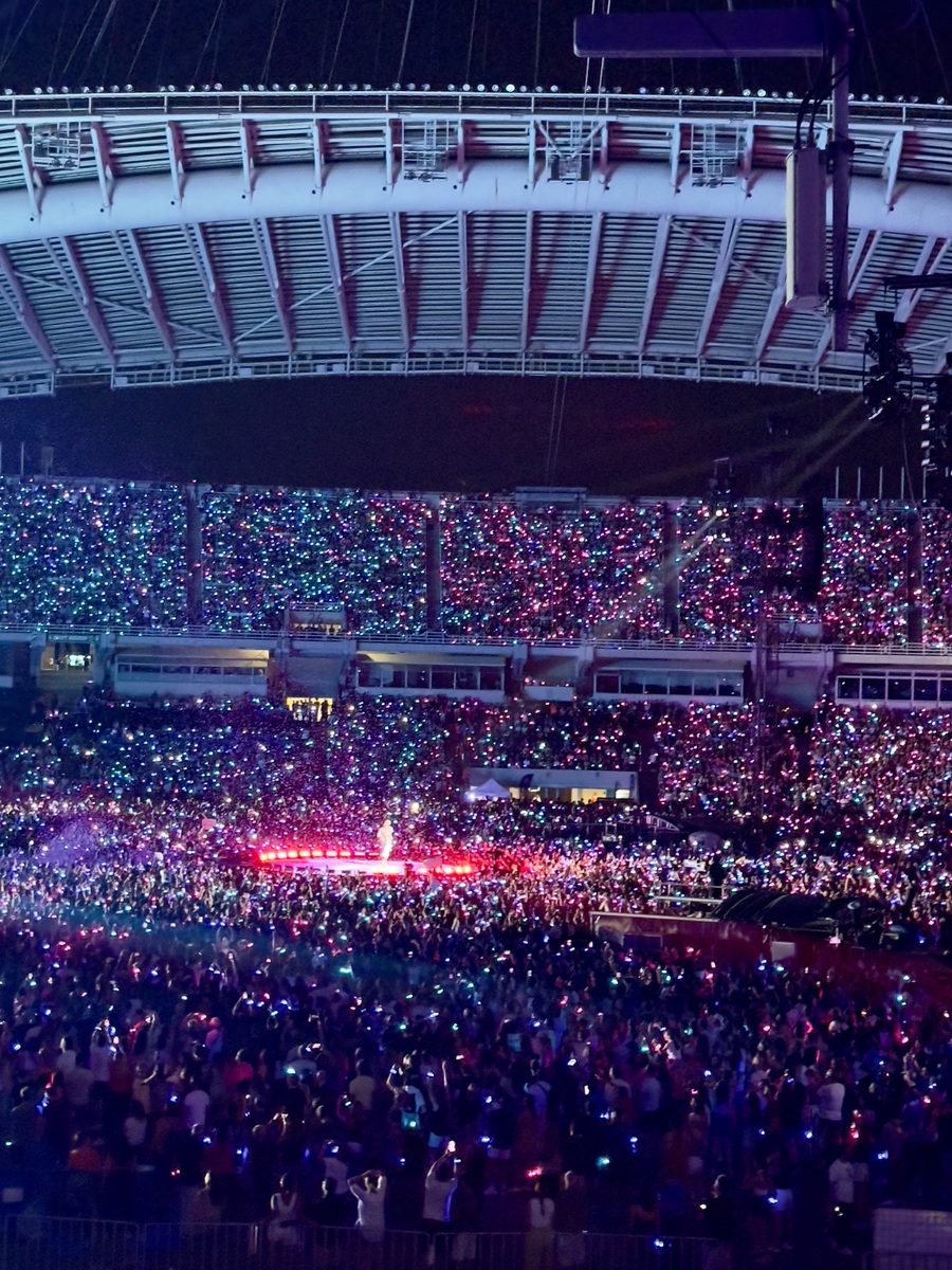 Jun 09, 2024: Coldplay / Maisie Peters / Antonia Kaouri at Olympic ...