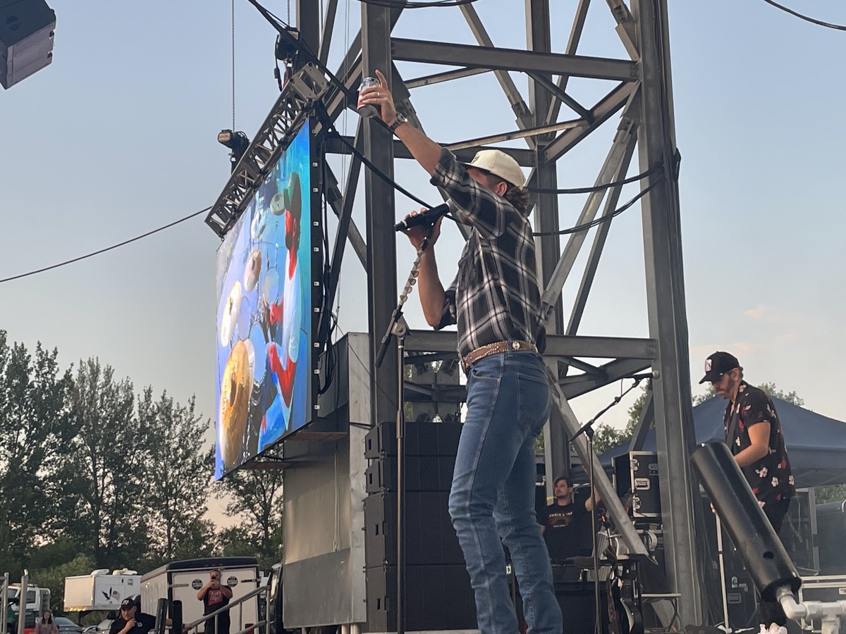 Jul 14, 2022: Chris Lane / Nate Botsford at Bi-Mart Amphitheater ...